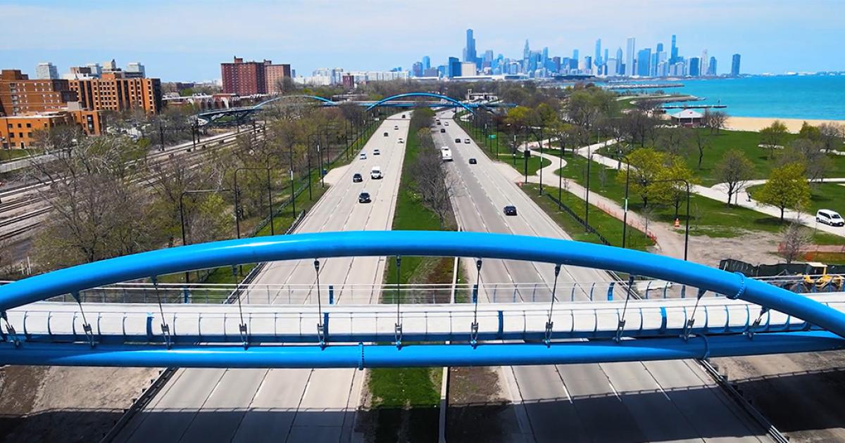 Lightfoot cuts ribbon on 43rd St pedestrian bridge | Urbanize Chicago